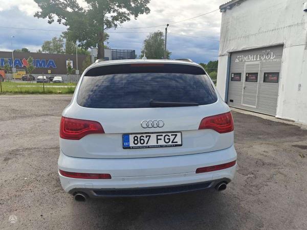 Balts Audi Q7 2013 Viļņa, ar dzinēja tilpumu 2.97 L un nobraukumu 306 tūkst. km par 12400 €, foto 5 vietnē AUTOMOTO.COM.LV