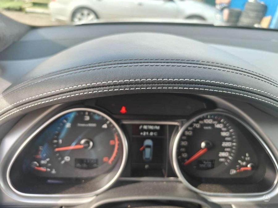 White Audi Q7 2013 in Vilnius, with an engine capacity of 2.97 L and mileage of 306 thousand km for 12400 €, photo 21 on AUTOMOTO.COM.LV