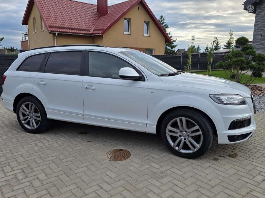 Белый Ауди Ку 7 2013 в Вильнюс, объемом двигателя 2.97 л и пробегом 300 тыс. км за 12000 €, фото 3 на AUTOMOTO.COM.LV