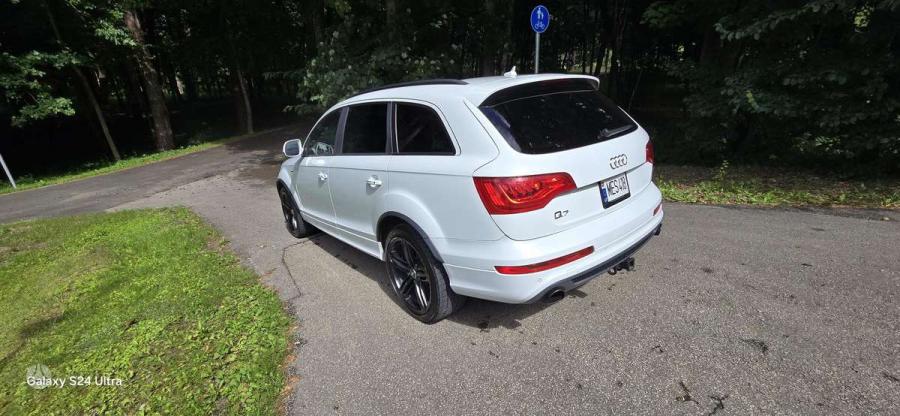 White Audi Q7 2013 in Jurbarkas, with an engine capacity of 3.00 L and mileage of 243 thousand km for 9200 €, photo 7 on AUTOMOTO.COM.LV