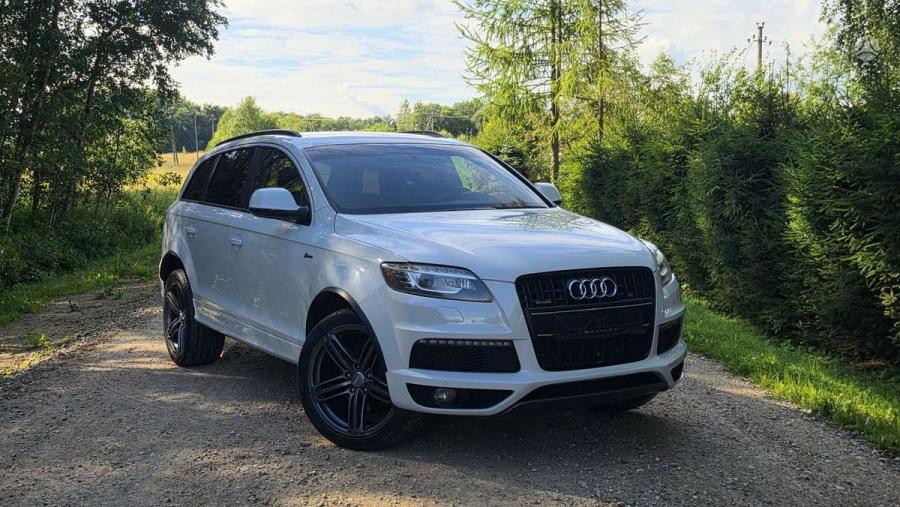 White Audi Q7 2013 in Vilnius, with an engine capacity of 3.00 L and mileage of 257 thousand km for 8350 €, photo 3 on AUTOMOTO.COM.LV