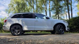 White Audi Q7 2013 in Vilnius, with an engine capacity of 3.00 L and mileage of 257 thousand km for 8350 €, photo 8 on AUTOMOTO.COM.LV