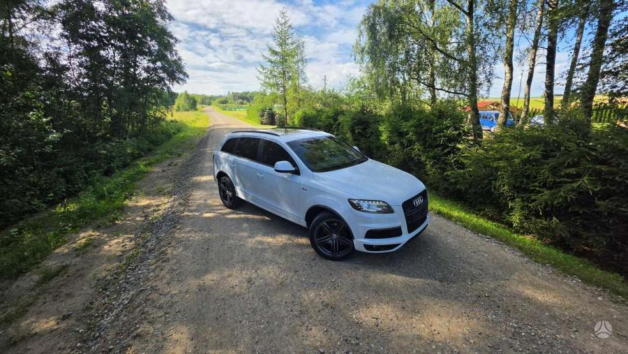 White Audi Q7 2013 in Vilnius, with an engine capacity of 3.00 L and mileage of 257 thousand km for 8350 €, photo 10 on AUTOMOTO.COM.LV