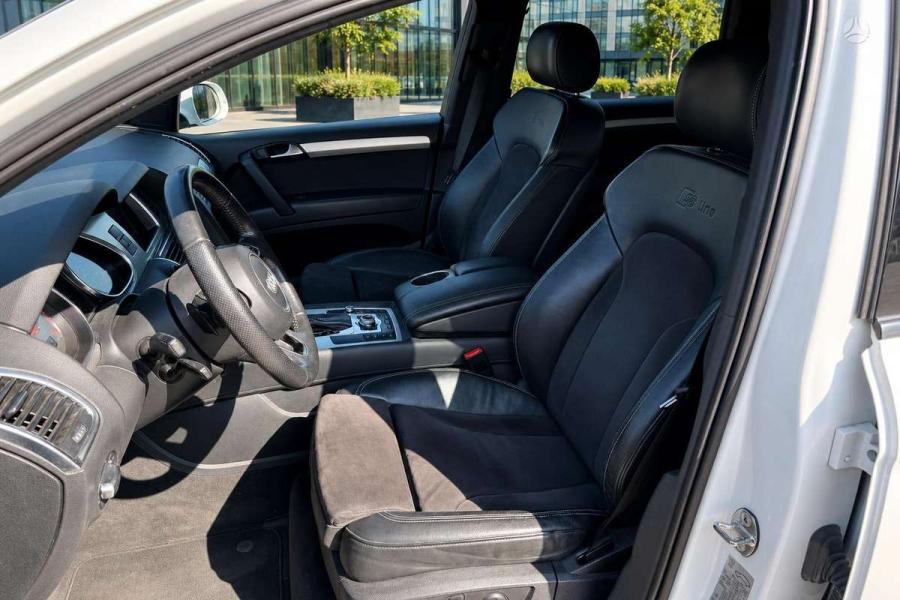 White Audi Q7 2013 in Vilnius, with an engine capacity of 3.00 L and mileage of 178 thousand km for 12950 €, photo 6 on AUTOMOTO.COM.LV