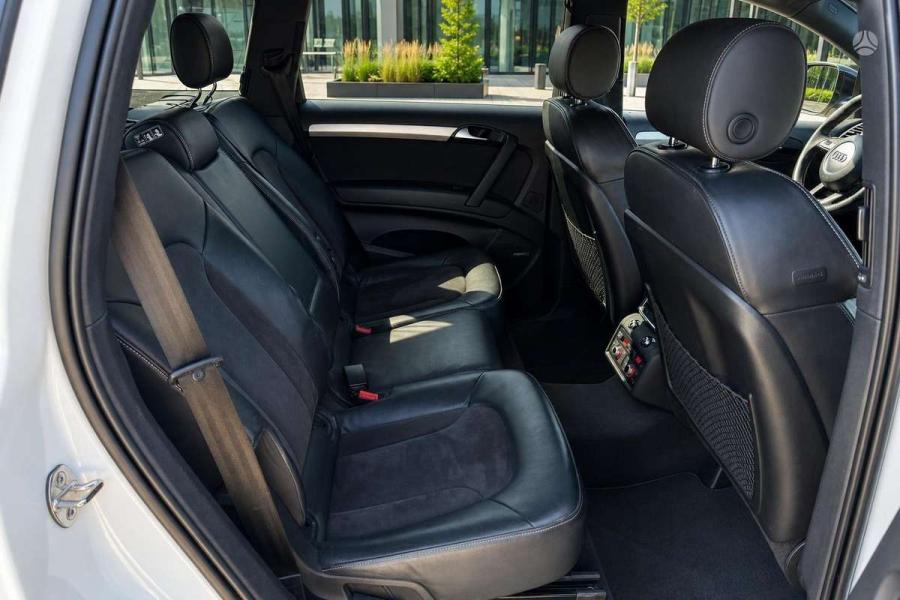White Audi Q7 2013 in Vilnius, with an engine capacity of 3.00 L and mileage of 178 thousand km for 12950 €, photo 8 on AUTOMOTO.COM.LV
