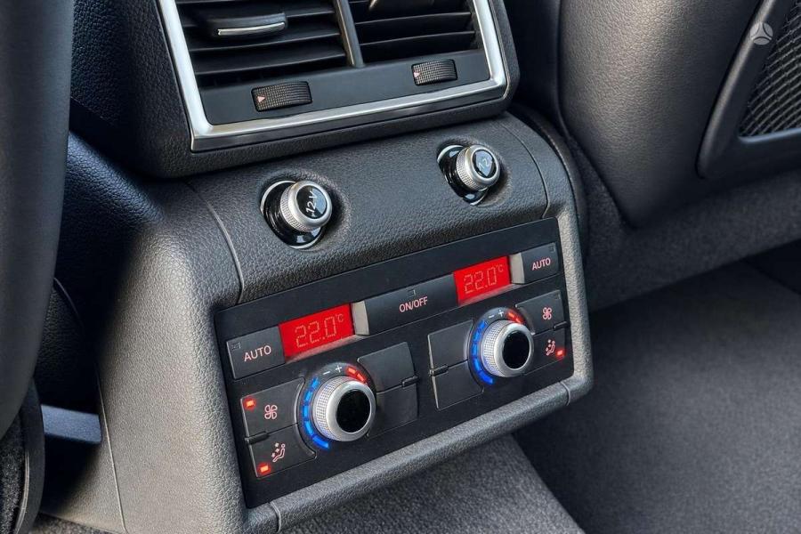 Balts Audi Q7 2013 Viļņa, ar dzinēja tilpumu 3.00 L un nobraukumu 178 tūkst. km par 12950 €, foto 15 vietnē AUTOMOTO.COM.LV