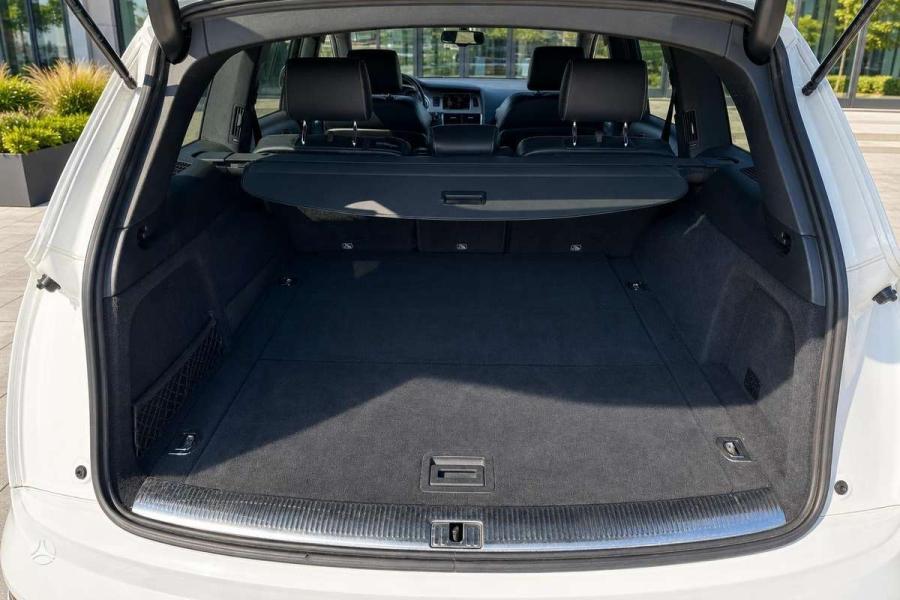 Balts Audi Q7 2013 Viļņa, ar dzinēja tilpumu 3.00 L un nobraukumu 178 tūkst. km par 12950 €, foto 17 vietnē AUTOMOTO.COM.LV