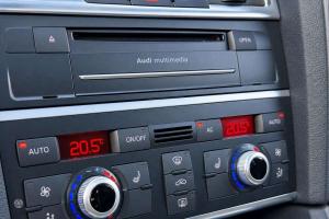 Белый Ауди Ку 7 2013 в Вильнюс, объемом двигателя 3.00 л и пробегом 178 тыс. км за 12950 €, фото 10 на AUTOMOTO.COM.LV