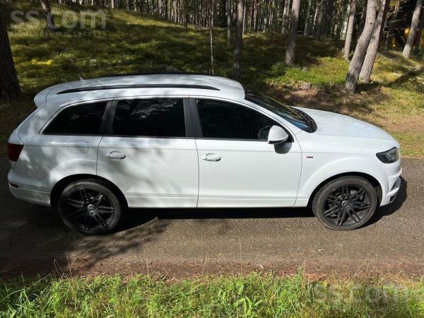 White Audi Q7 2014 in Limbazi, with an engine capacity of 3.00 L and mileage of 286 thousand km for 16350 €, photo 5 on AUTOMOTO.COM.LV