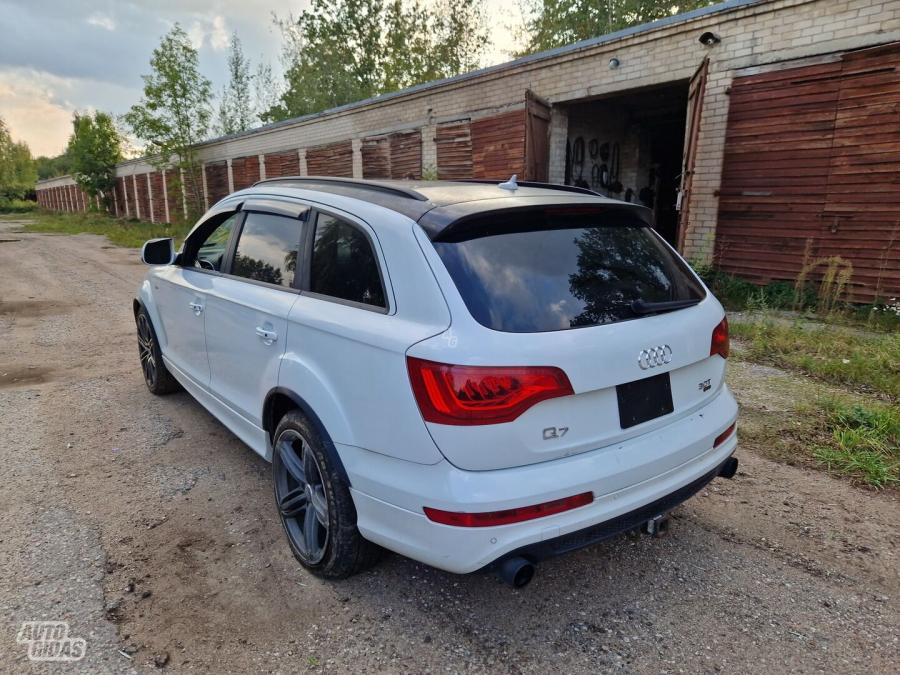 Balts Audi Q7 2014 Marijampole, ar dzinēja tilpumu 3.00 L un nobraukumu 280 tūkst. km par 6300 €, foto 1 vietnē AUTOMOTO.COM.LV
