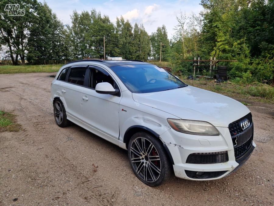 Balts Audi Q7 2014 Marijampole, ar dzinēja tilpumu 3.00 L un nobraukumu 280 tūkst. km par 6300 €, foto 4 vietnē AUTOMOTO.COM.LV
