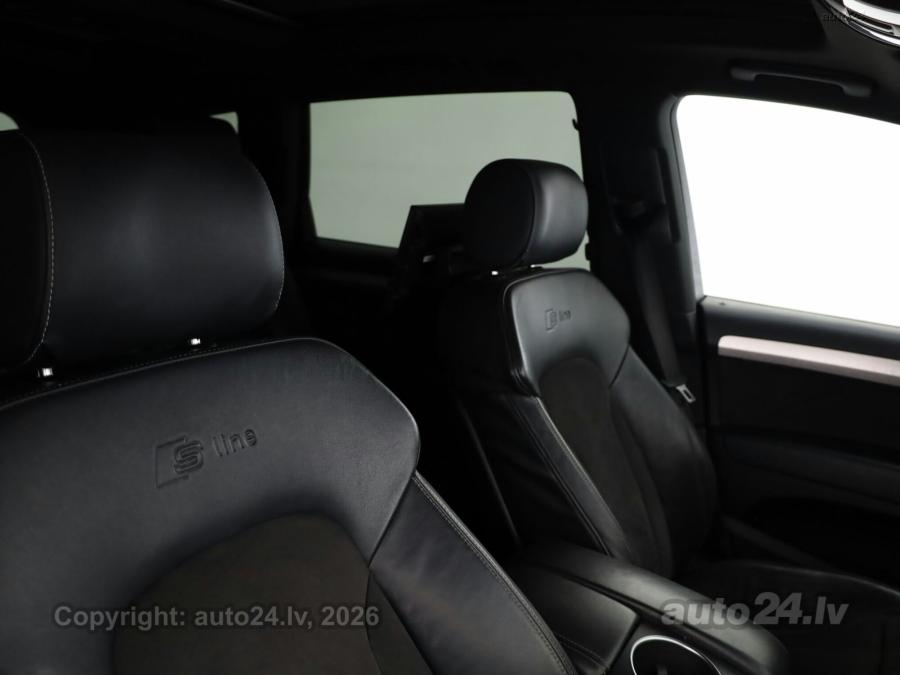 Balts Audi Q7 2014 Tallina, ar dzinēja tilpumu 3.00 L un nobraukumu 259 tūkst. km par 8499 €, foto 16 vietnē AUTOMOTO.COM.LV