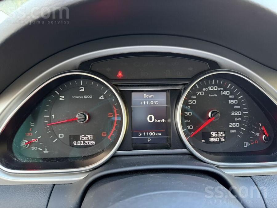 White Audi Q7 2014 in Riga, with an engine capacity of 3.00 L and mileage of 186 thousand km for 16000 €, photo 8 on AUTOMOTO.COM.LV