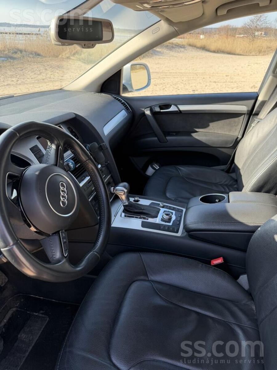 White Audi Q7 2014 in Riga, with an engine capacity of 3.00 L and mileage of 186 thousand km for 16000 €, photo 9 on AUTOMOTO.COM.LV