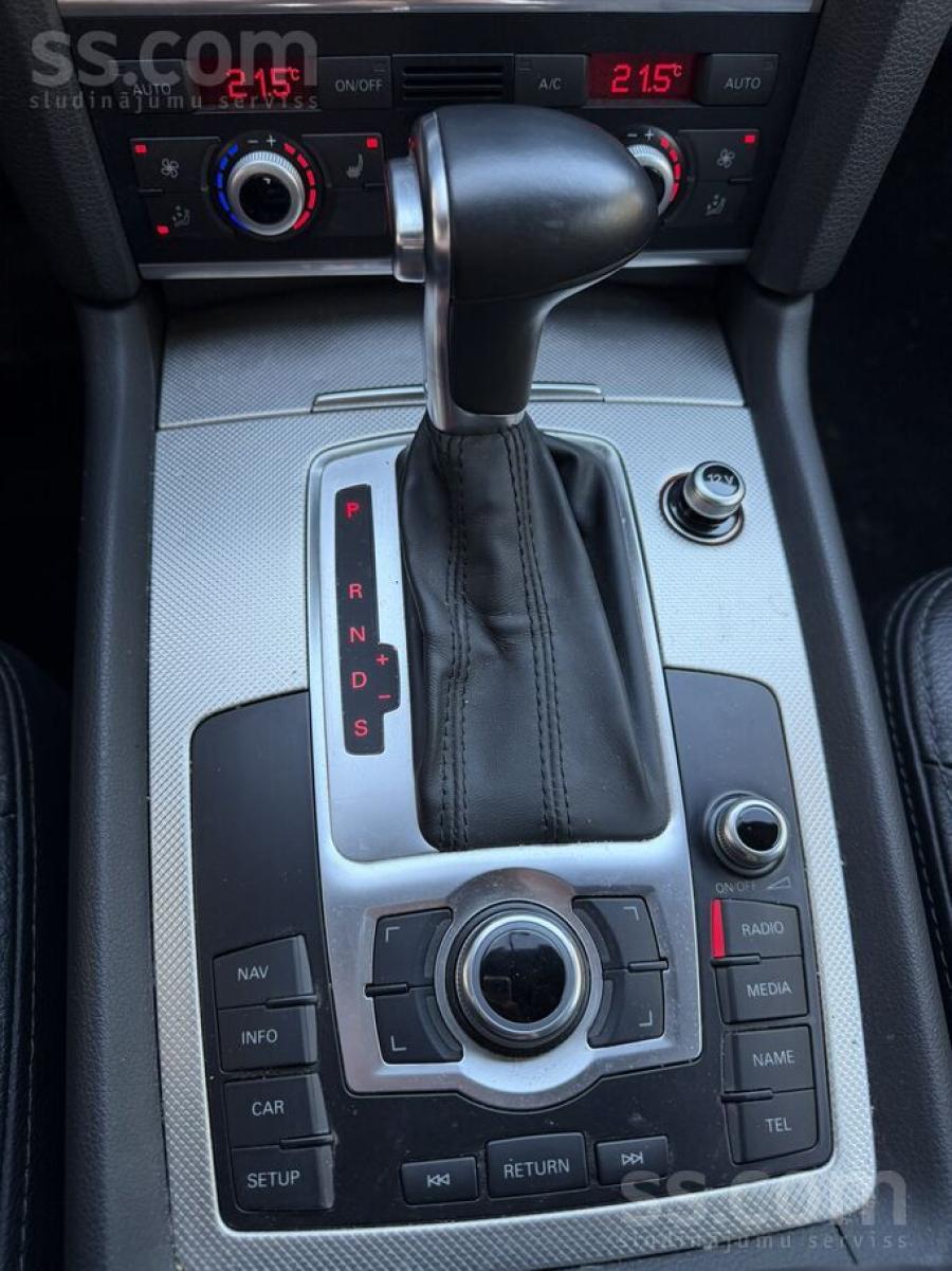 White Audi Q7 2014 in Riga, with an engine capacity of 3.00 L and mileage of 186 thousand km for 16000 €, photo 11 on AUTOMOTO.COM.LV