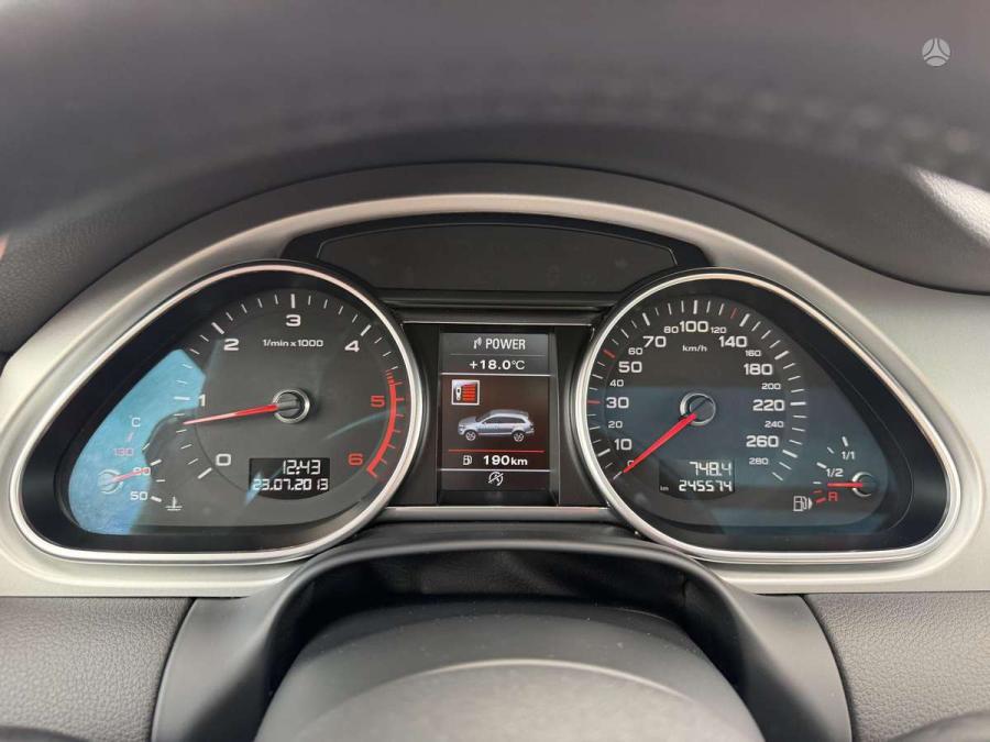 Balts Audi Q7 2014 Klaipėda, ar dzinēja tilpumu 2.97 L un nobraukumu 245 tūkst. km par 12900 €, foto 25 vietnē AUTOMOTO.COM.LV