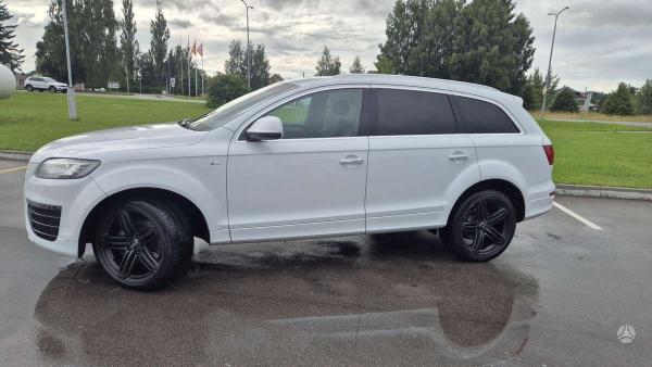 Audi Q7 2014 in Taurage on AUTOMOTO.COM.LV White Audi Q7 2014 in Taurage, with an engine capacity of 2.97 L and mileage of 257 thousand km for 12300 €, photo 4 on AUTOMOTO.COM.LV