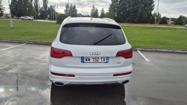 Audi Q7 2014 in Taurage on AUTOMOTO.COM.LV White Audi Q7 2014 in Taurage, with an engine capacity of 2.97 L and mileage of 257 thousand km for 12300 €, photo 9 on AUTOMOTO.COM.LV