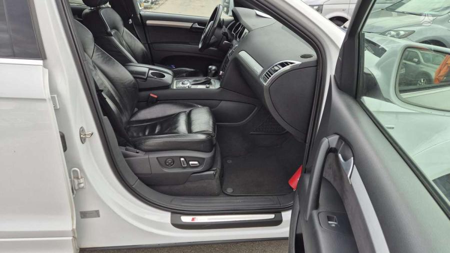 Balts Audi Q7 2014 Tauragė, ar dzinēja tilpumu 2.97 L un nobraukumu 257 tūkst. km par 12300 €, foto 22 vietnē AUTOMOTO.COM.LV