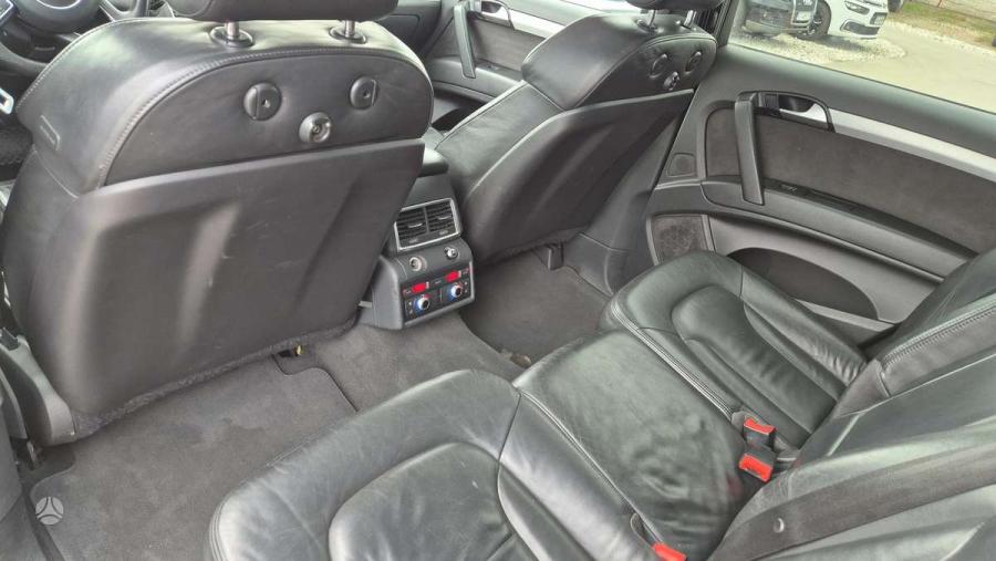 Balts Audi Q7 2014 Tauragė, ar dzinēja tilpumu 2.97 L un nobraukumu 257 tūkst. km par 12300 €, foto 31 vietnē AUTOMOTO.COM.LV