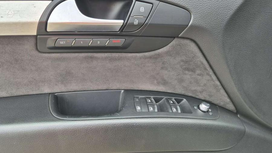 Balts Audi Q7 2014 Tauragė, ar dzinēja tilpumu 2.97 L un nobraukumu 257 tūkst. km par 12300 €, foto 32 vietnē AUTOMOTO.COM.LV