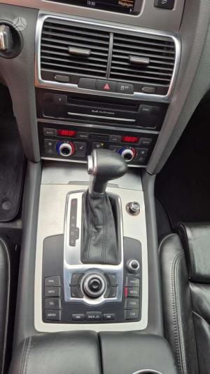 Balts Audi Q7 2014 Tauragė, ar dzinēja tilpumu 2.97 L un nobraukumu 257 tūkst. km par 12300 €, foto 37 vietnē AUTOMOTO.COM.LV