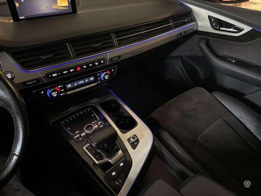 Balts Audi Q7 2015 Klaipėda, ar dzinēja tilpumu 2.97 L un nobraukumu 293 tūkst. km par 22700 €, foto 18 vietnē AUTOMOTO.COM.LV