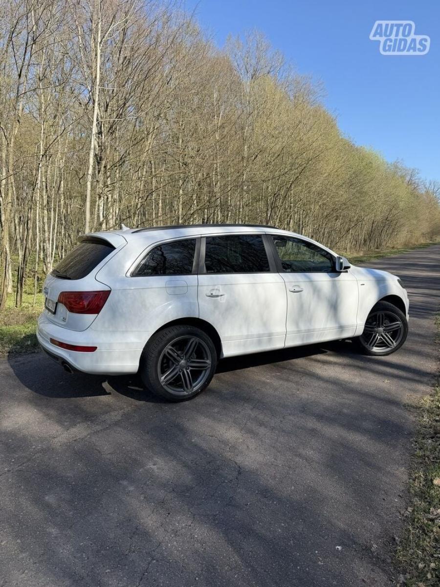 Balts Audi Q7 2015 Marijampole, ar dzinēja tilpumu 3.00 L un nobraukumu 319 tūkst. km par 15500 €, foto 4 vietnē AUTOMOTO.COM.LV