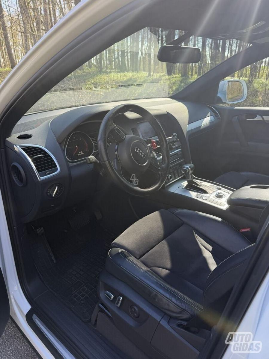 Balts Audi Q7 2015 Marijampole, ar dzinēja tilpumu 3.00 L un nobraukumu 319 tūkst. km par 15500 €, foto 6 vietnē AUTOMOTO.COM.LV