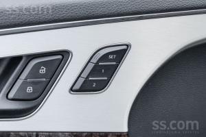 White Audi Q7 2015 in Riga, with an engine capacity of 3.00 L and mileage of 209 thousand km for 22250 €, photo 15 on AUTOMOTO.COM.LV
