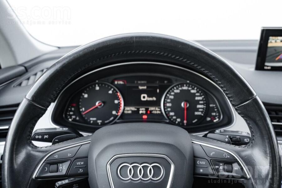White Audi Q7 2015 in Riga, with an engine capacity of 3.00 L and mileage of 209 thousand km for 22250 €, photo 19 on AUTOMOTO.COM.LV