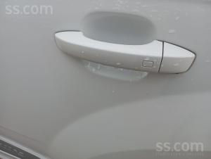 White Audi Q7 2015 in Riga, with an engine capacity of 3.00 L and mileage of 148 thousand km for 27400 €, photo 8 on AUTOMOTO.COM.LV