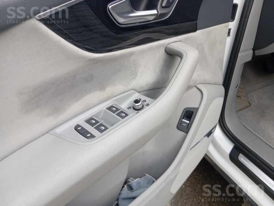 White Audi Q7 2015 in Riga, with an engine capacity of 3.00 L and mileage of 148 thousand km for 27400 €, photo 14 on AUTOMOTO.COM.LV