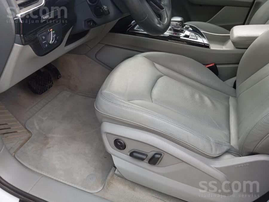 White Audi Q7 2015 in Riga, with an engine capacity of 3.00 L and mileage of 148 thousand km for 27400 €, photo 15 on AUTOMOTO.COM.LV