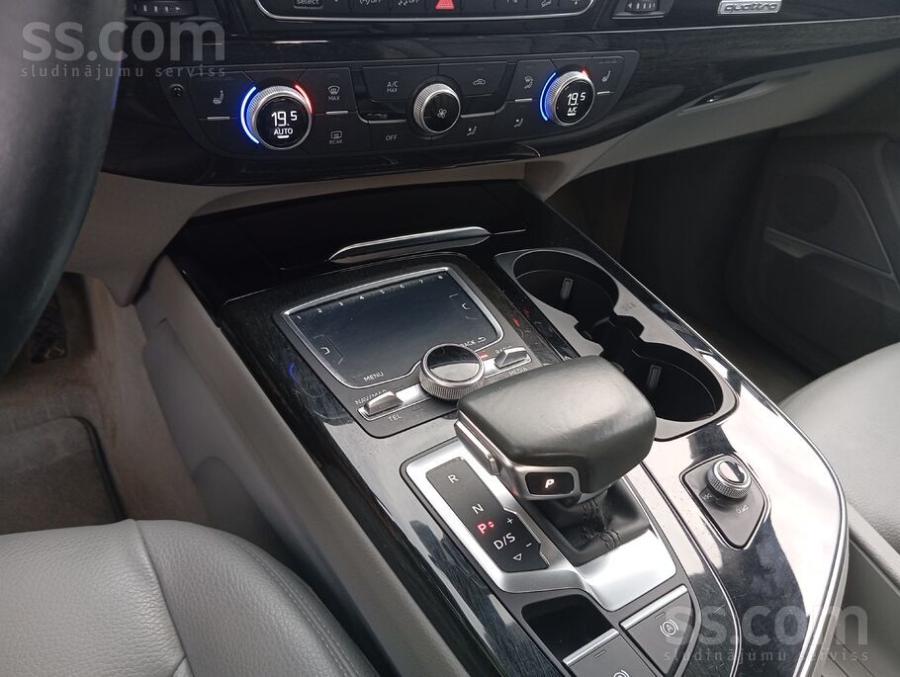 White Audi Q7 2015 in Riga, with an engine capacity of 3.00 L and mileage of 148 thousand km for 27400 €, photo 17 on AUTOMOTO.COM.LV