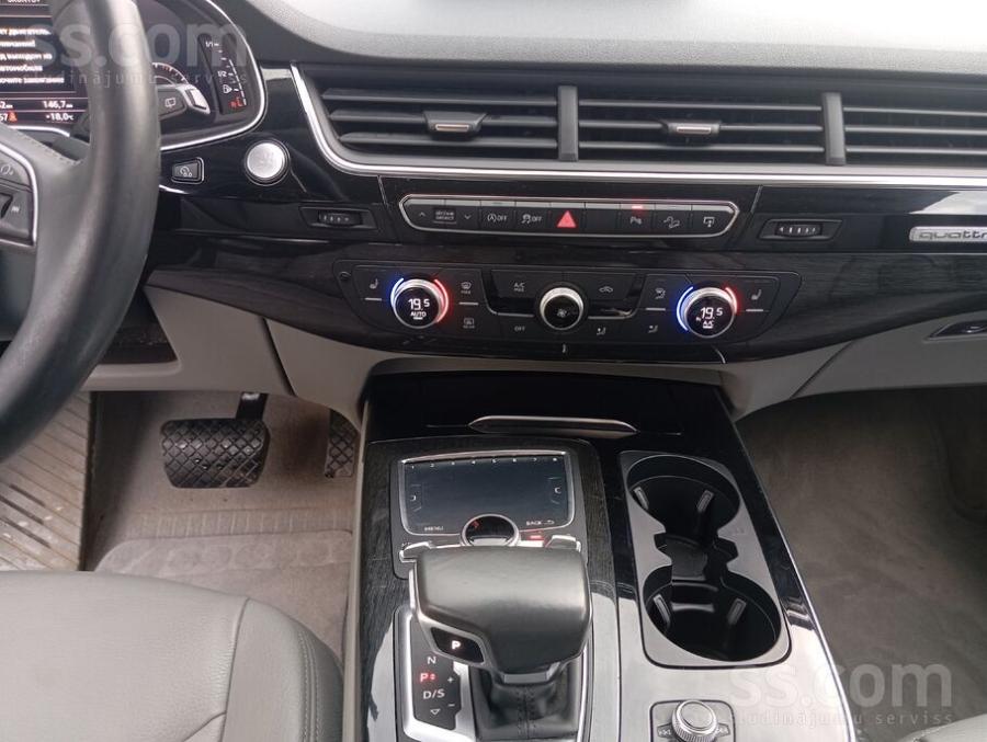 White Audi Q7 2015 in Riga, with an engine capacity of 3.00 L and mileage of 148 thousand km for 27400 €, photo 18 on AUTOMOTO.COM.LV