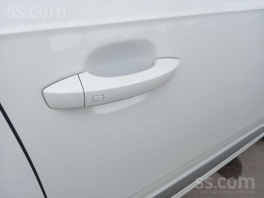 White Audi Q7 2015 in Riga, with an engine capacity of 3.00 L and mileage of 148 thousand km for 27400 €, photo 21 on AUTOMOTO.COM.LV