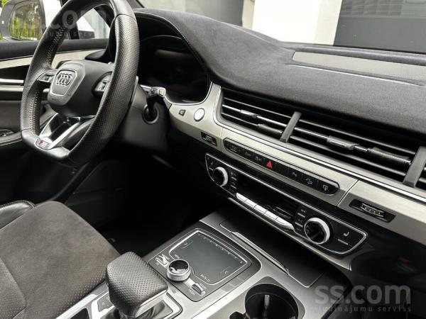 White Audi Q7 2015 in Daugavpils, with an engine capacity of 3.00 L and mileage of 263 thousand km for 23900 €, photo 7 on AUTOMOTO.COM.LV