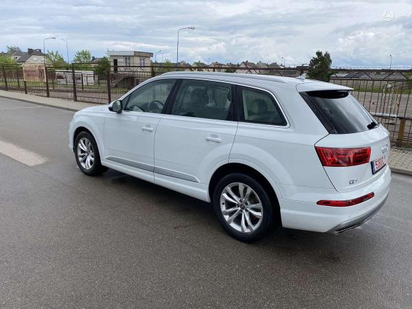 White Audi Q7 2015 in Taurage, with an engine capacity of 2.97 L and mileage of 318 thousand km for 15500 €, photo 10 on AUTOMOTO.COM.LV