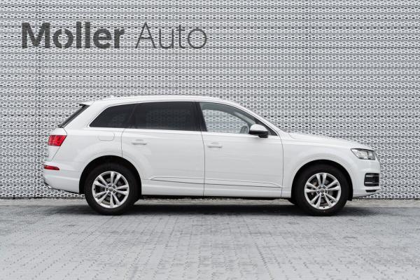 White Audi Q7 2015 in Marupe, with an engine capacity of 3.00 L and mileage of 148 thousand km for 25650 €, photo 5 on AUTOMOTO.COM.LV