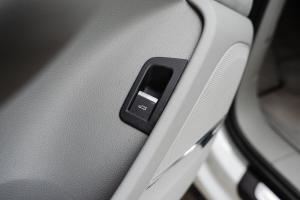 Balts Audi Q7 2015 Mārupe, ar dzinēja tilpumu 3.00 L un nobraukumu 148 tūkst. km par 25650 €, foto 9 vietnē AUTOMOTO.COM.LV
