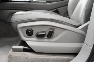 Balts Audi Q7 2015 Mārupe, ar dzinēja tilpumu 3.00 L un nobraukumu 148 tūkst. km par 25650 €, foto 12 vietnē AUTOMOTO.COM.LV
