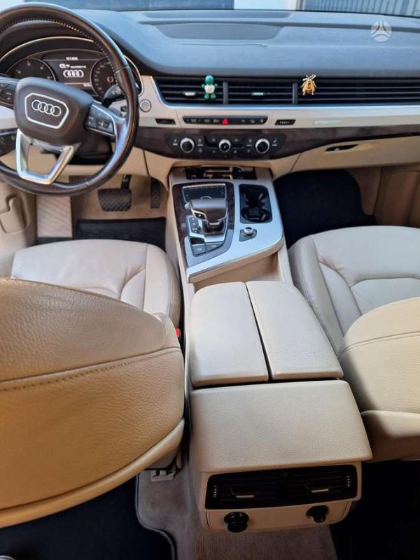Balts Audi Q7 2015 Joniškis, ar dzinēja tilpumu 3.00 L un nobraukumu 325 tūkst. km par 16999 €, foto 9 vietnē AUTOMOTO.COM.LV