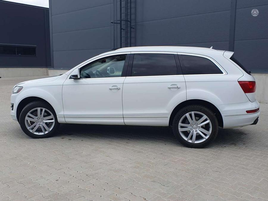 White Audi Q7 2015 in Siauliai, with an engine capacity of 3.00 L and mileage of 225 thousand km for 9350 €, photo 5 on AUTOMOTO.COM.LV