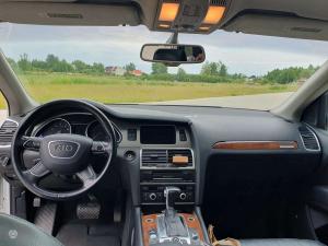 White Audi Q7 2015 in Siauliai, with an engine capacity of 3.00 L and mileage of 225 thousand km for 9350 €, photo 16 on AUTOMOTO.COM.LV