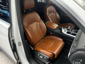 White Audi Q7 2015 in Vilnius, with an engine capacity of 2.97 L and mileage of 227 thousand km for 23900 €, photo 7 on AUTOMOTO.COM.LV