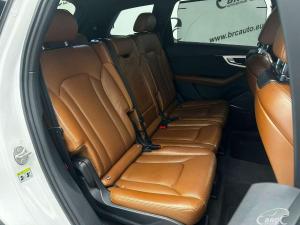 White Audi Q7 2015 in Vilnius, with an engine capacity of 2.97 L and mileage of 227 thousand km for 23900 €, photo 11 on AUTOMOTO.COM.LV