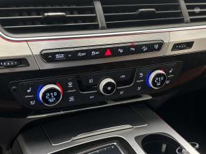 White Audi Q7 2015 in Vilnius, with an engine capacity of 2.97 L and mileage of 227 thousand km for 23900 €, photo 23 on AUTOMOTO.COM.LV