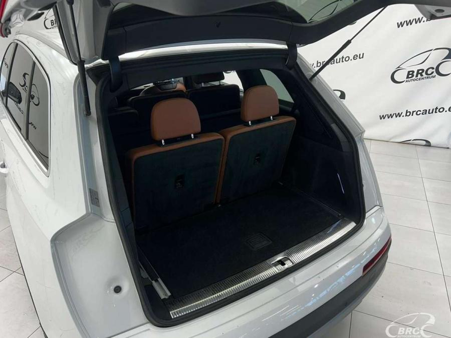 White Audi Q7 2015 in Vilnius, with an engine capacity of 2.97 L and mileage of 227 thousand km for 23900 €, photo 30 on AUTOMOTO.COM.LV