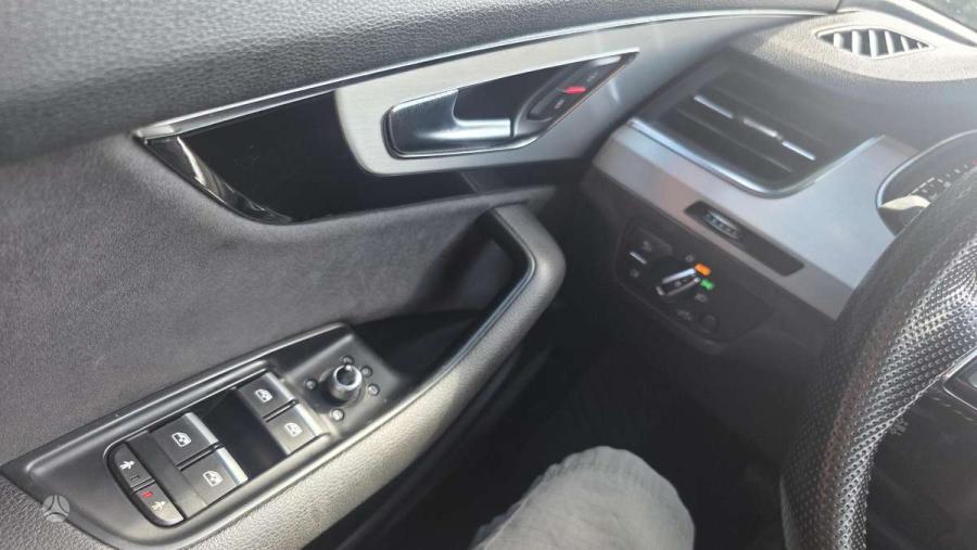 Balts Audi Q7 2015 Kauņa, ar dzinēja tilpumu 3.00 L un nobraukumu 220 tūkst. km par 21000 €, foto 24 vietnē AUTOMOTO.COM.LV